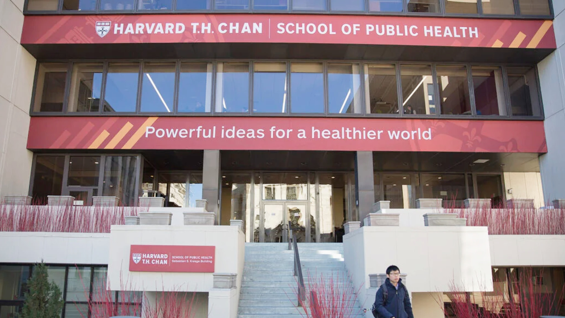 The mission of the University of Parma and the OnFoods project starts ...